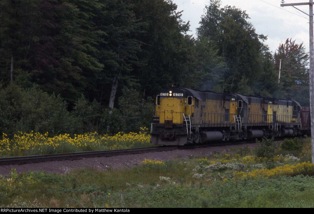 Running besides highway M-35